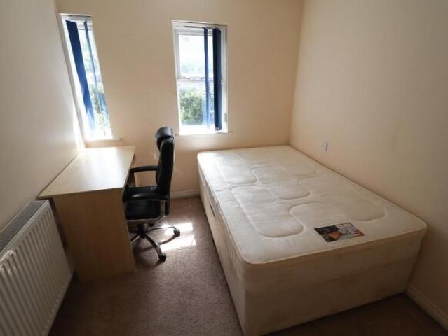 6 bedroom terraced house for rent in Lancelot Road, Bristol, BS16