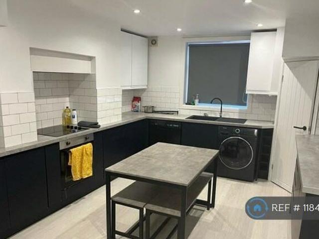 6 Bedroom Terraced House For Rent In Leeds