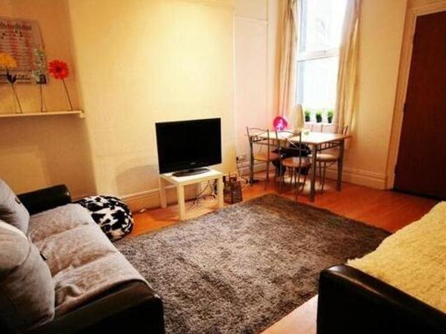 6 Bedroom Terraced House For Rent In Leeds