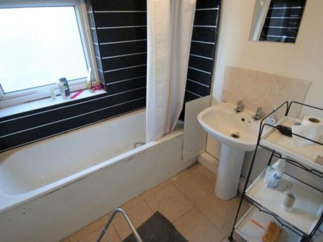 6 bedroom terraced house for rent in Leicester Grove, Woodhouse, Leeds, LS7