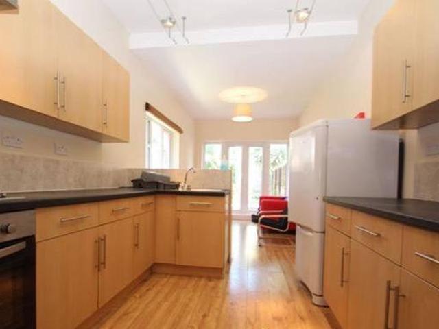 6 bedroom terraced house for rent in Montgomerie Road PO5