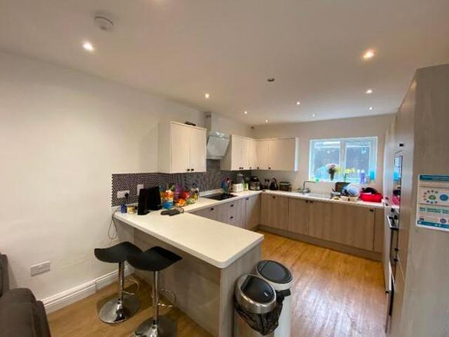 6 bedroom terraced house for rent in Monthermer Road, Cardiff City, CF24
