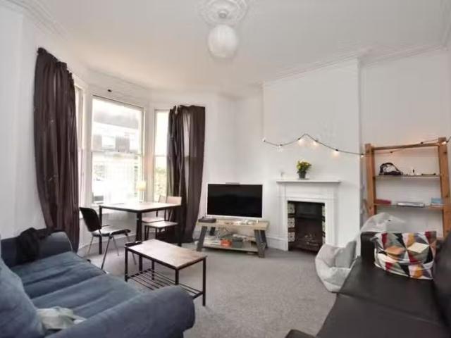 6 bedroom terraced house for rent in Myrtle Road, Kingsdown, B.