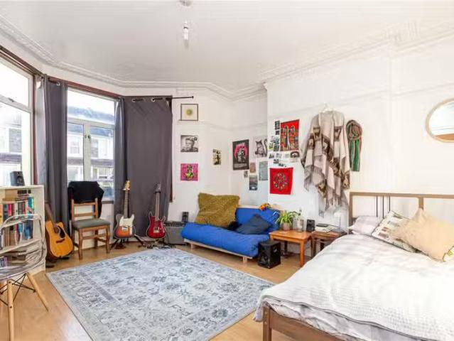 6 bedroom terraced house for rent in Nevil Road, Bishopston, B.