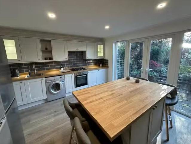 6 bedroom terraced house for rent in Small Lane, Bristol, BS16