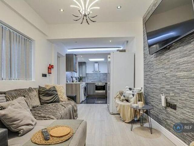 6 Bedroom Terraced House For Rent In Salford