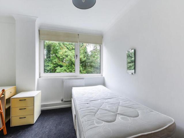 6 bedroom terraced house for rent in Sparkford Close, Winchester, SO22