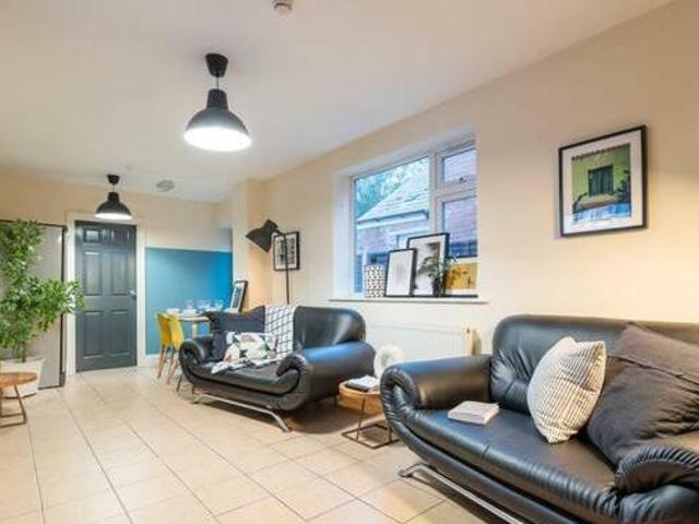 6 bedroom terraced house for rent in St Christians Road Coventry West Midlands CV3