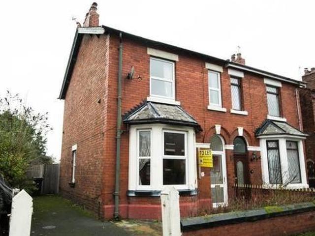 6 bedroom terraced house for rent in Station Road Ormskirk L39