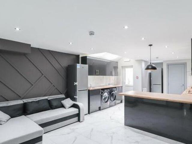 6 Bedroom Terraced House For Rent In Stoke