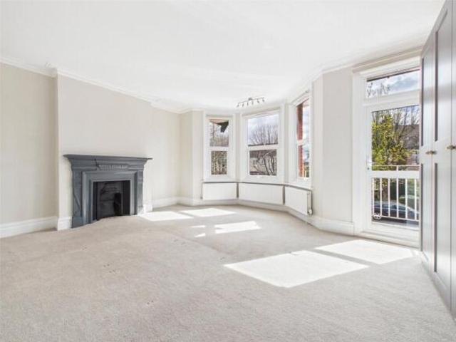 6 bedroom terraced house for rent in Palewell Park, SW14