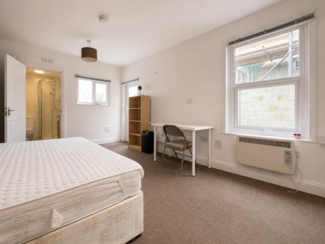 6 bedroom terraced house for rent in Room 1, Elm Grove, Brighton, BN2