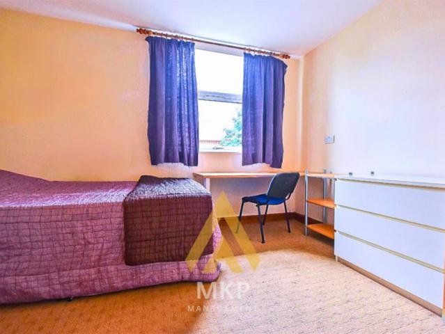 6 bedroom terraced house for rent in Rose Cottages, Selly Oak B29 6EF, B29