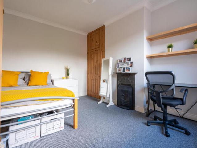 6 bedroom terraced house for rent in Richmond Road Student House 26/27, LN1