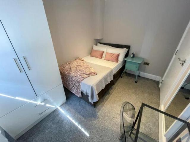 6 bedroom terraced house for rent in Ridley Road, L6 6DN, L6