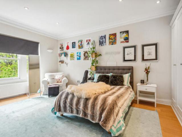 6 bedroom terraced house for rent in Russell Road, High Street Kensington, W14