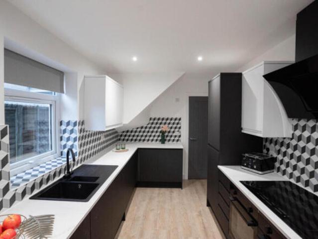 6 bedroom terraced house for rent in Telephone Road, Southsea, Portsmouth, PO4