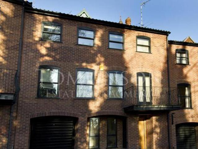 6 Bedroom Terraced House For Rent In The Park, Nottingham