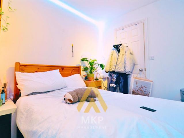6 bedroom terraced house for rent in Tiverton Road, Selly Oak B29 6DB, B29