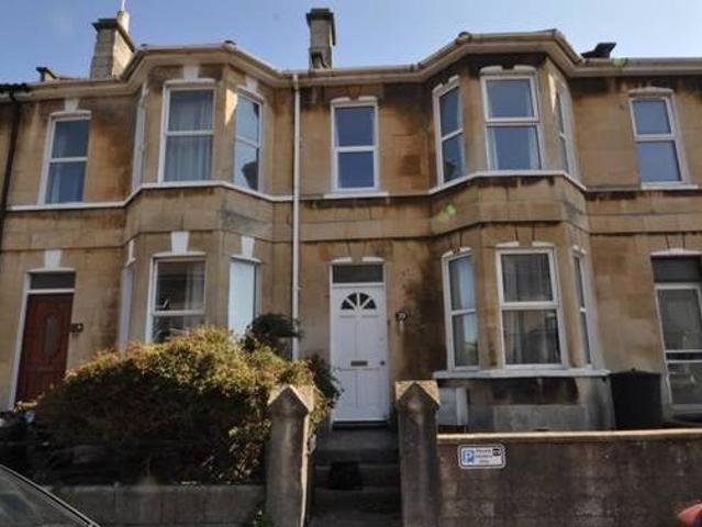 6 bedroom terraced house for rent in Victoria Terrace Bath Somerset BA2