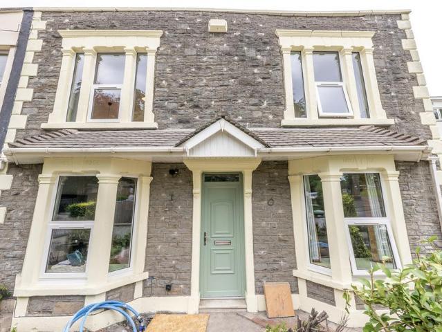 6 bedroom terraced house for sale