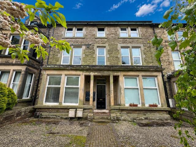 6 bedroom terraced house for sale