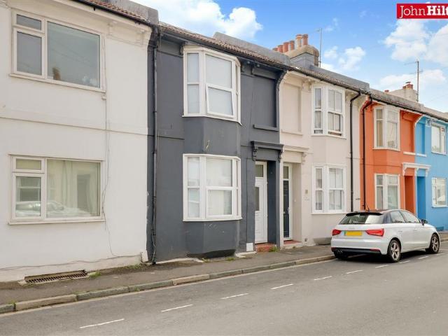 6 bedroom terraced house for sale