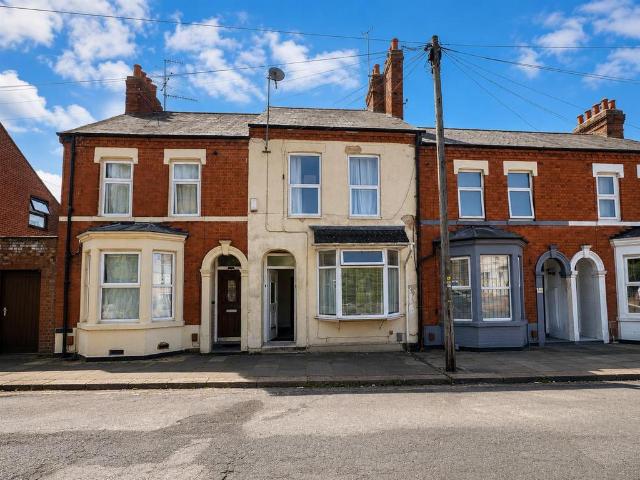 6 bedroom terraced house for sale