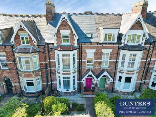 6 bedroom terraced house for sale