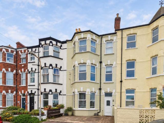 6 bedroom terraced house for sale