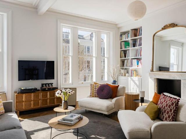 6 bedroom terraced house for sale