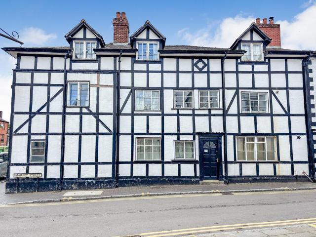 6 bedroom terraced house for sale