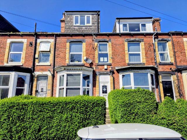 6 bedroom terraced house for sale