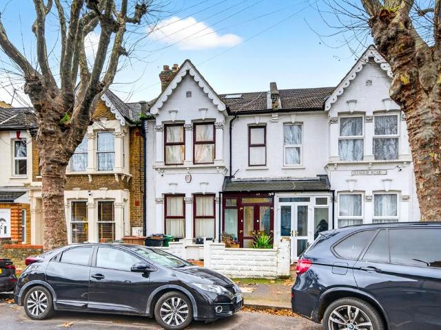 6 bedroom terraced house for sale