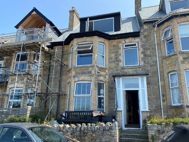 6 bedroom terraced house for sale