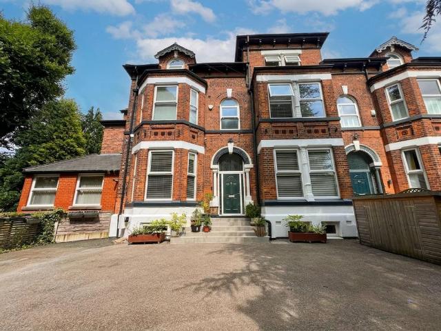 6 bedroom terraced house for sale