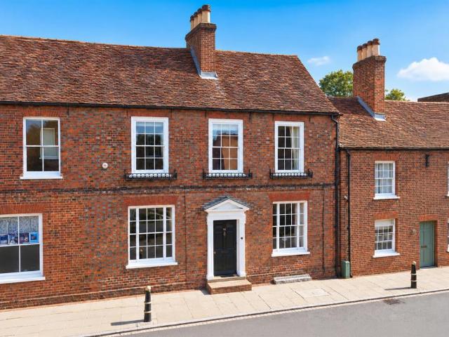 6 bedroom terraced house for sale