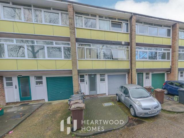 4 bedroom terraced house for sale