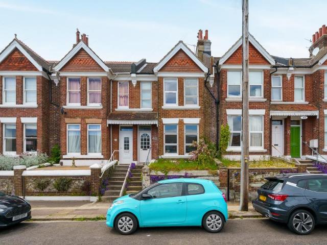 6 bedroom terraced house for sale