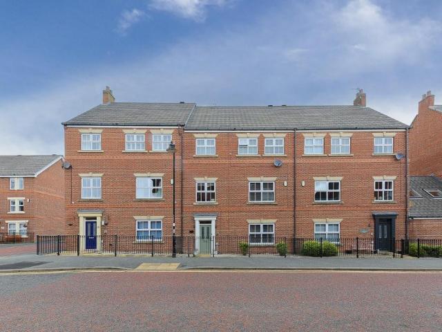 6 bedroom terraced house for sale