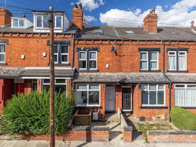 6 bedroom terraced house for sale