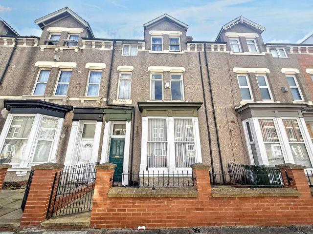 6 bedroom terraced house for sale