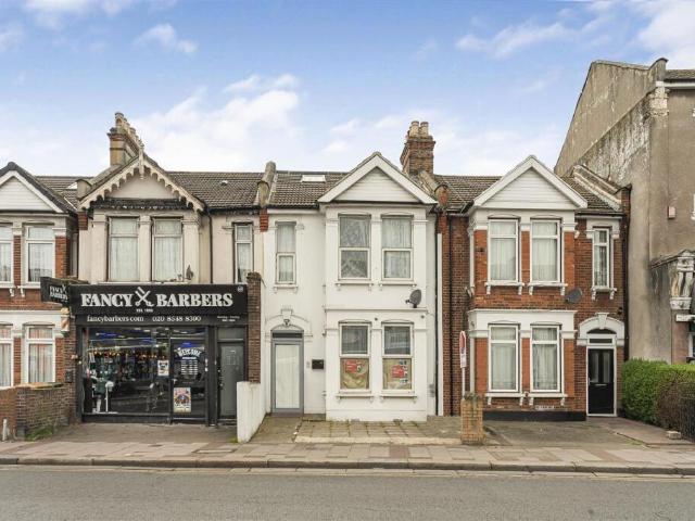 6 bedroom terraced house for sale