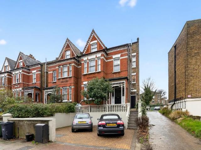 6 bedroom terraced house for sale