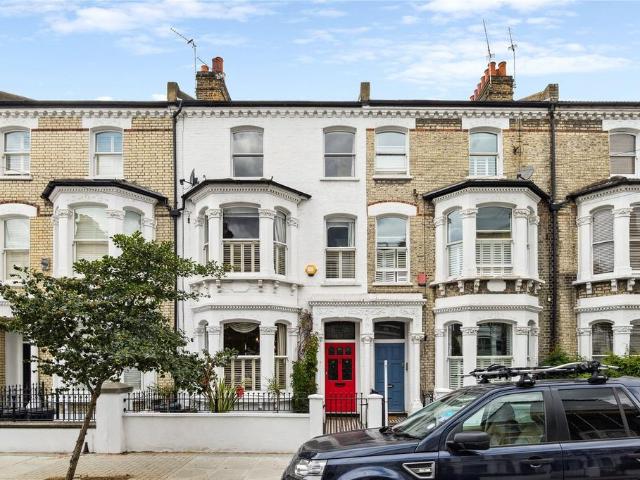 6 bedroom terraced house for sale