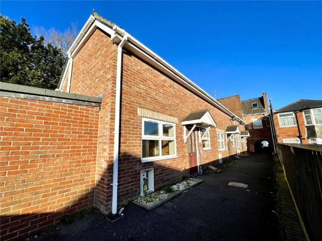 6 bedroom terraced house for sale
