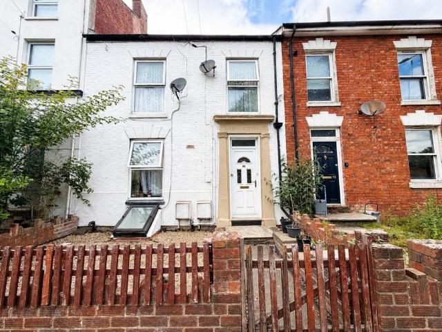 6 bedroom terraced house for sale