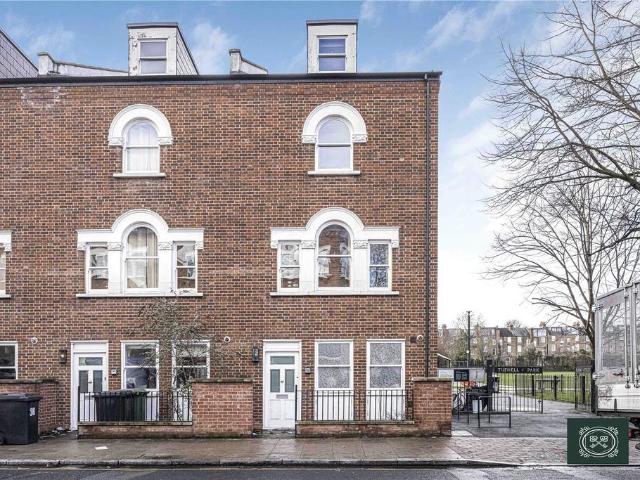 6 bedroom terraced house for sale
