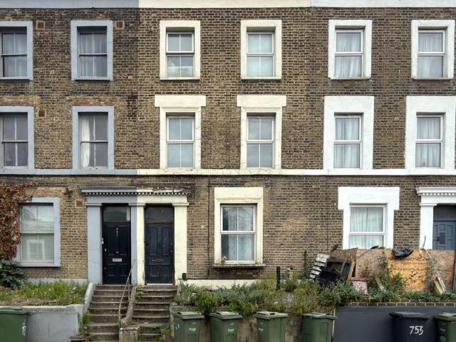 6 bedroom terraced house for sale