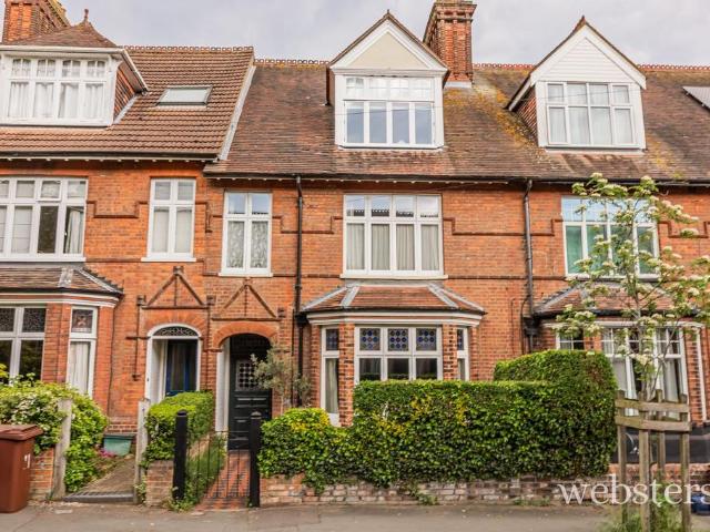 6 bedroom terraced house for sale